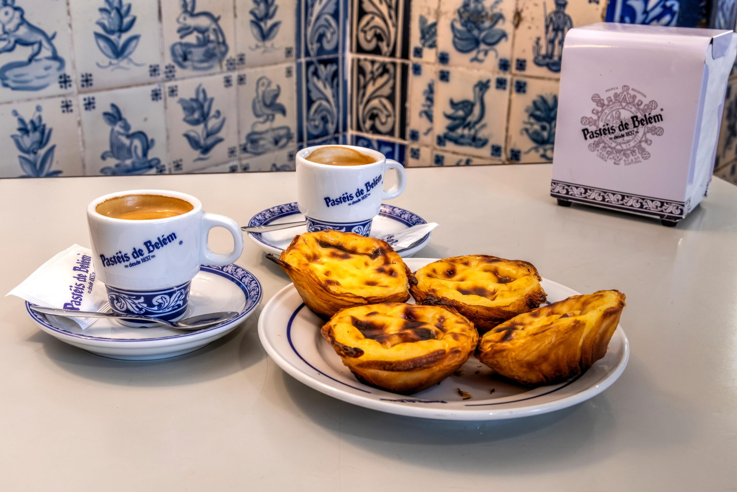 Descubre el sabor auténtico del cafe nata de Lisboa y Oporto