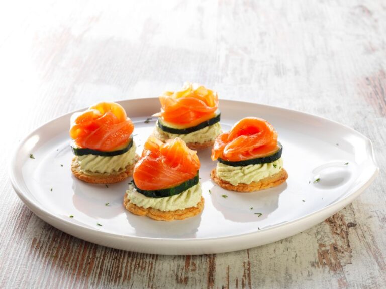 Descubre los exquisitos canapés de salmón y queso Philadelphia para ...