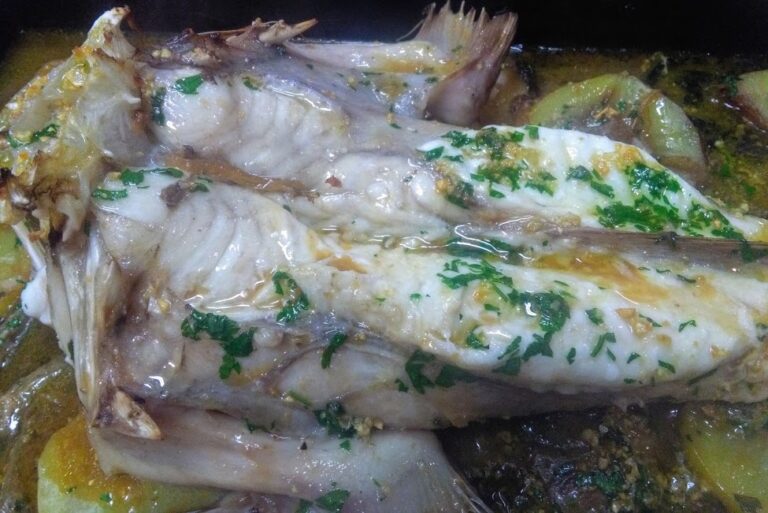 Sapito al horno con patatas: Delicioso y saludable plato para disfrutar